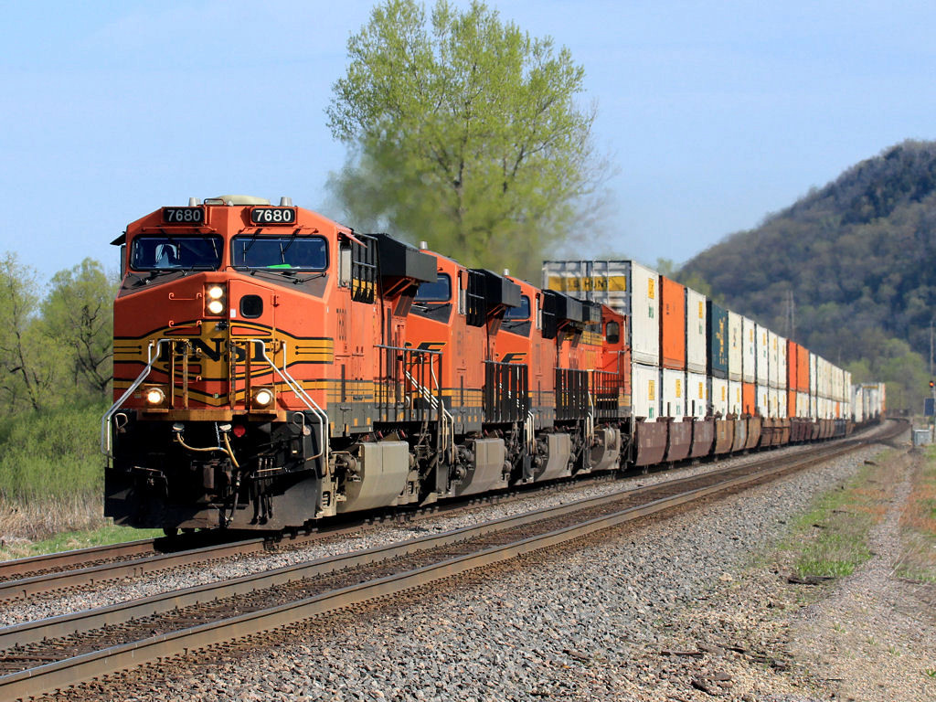 BNSF 7680